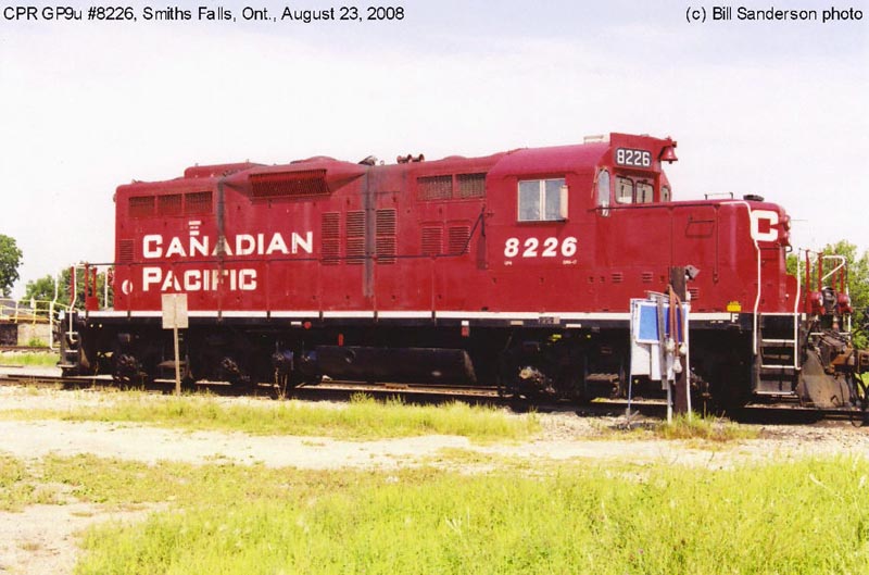 GP9u 8226